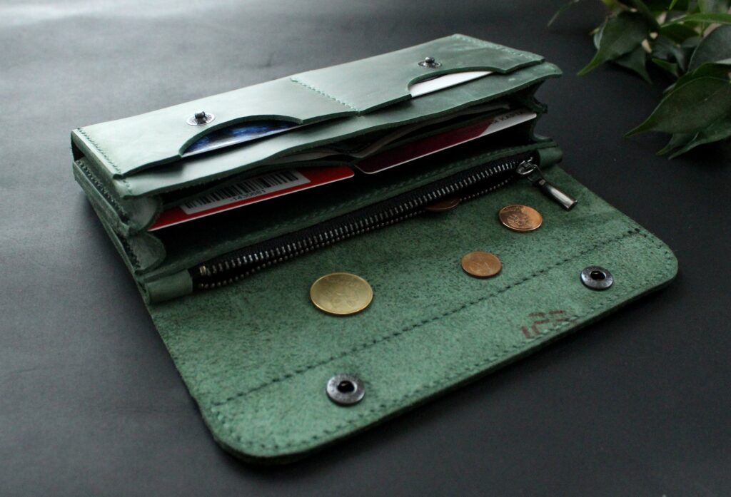 Large green leather wallet | Anger Refuge