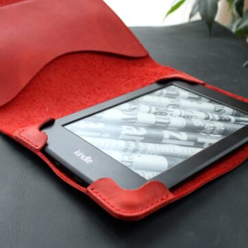 Leather Kindle Paperwhite case sand | Anger Refuge
